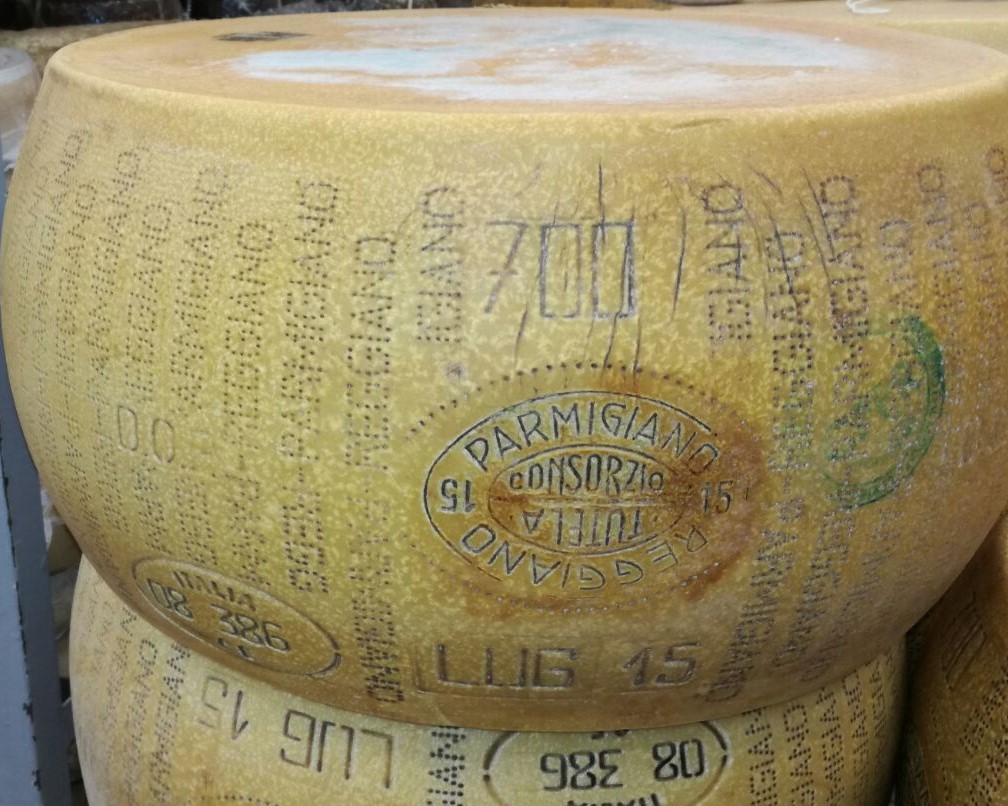 Commercio all'ingrosso formaggi e salumi - Real Formaggi